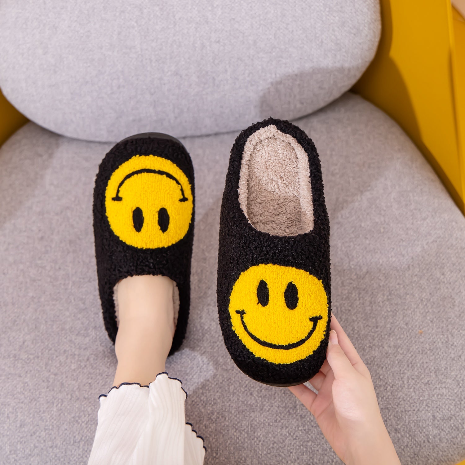 Melody Smiley Face Slippers – Kraus Classic LLC